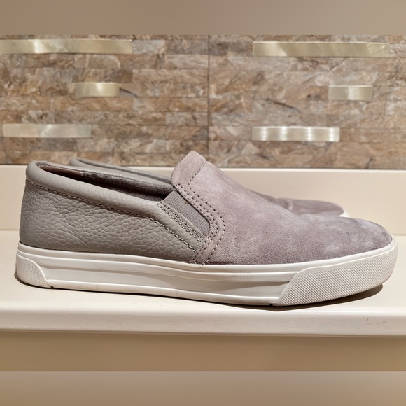 Naturalizer | Shoes | Naturalizer Gray Leather Slip On Shoes Boat 85 ...